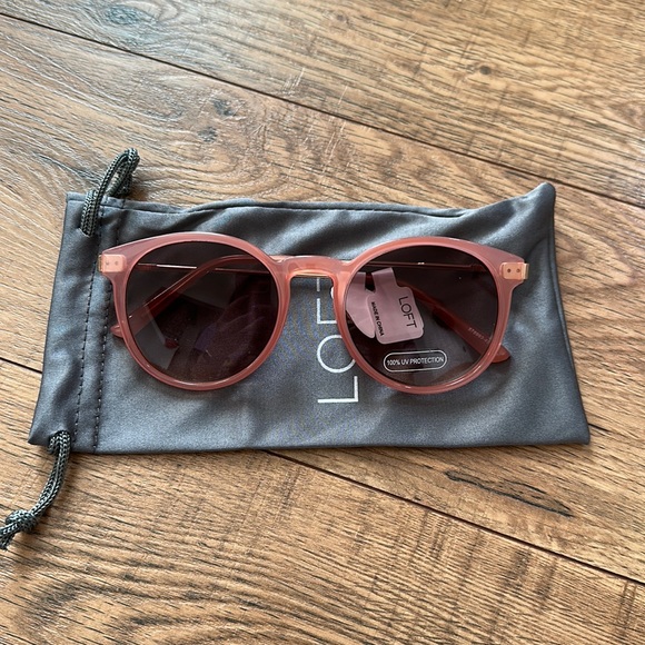 LOFT | Accessories | Nwt Loft Pink Spring Break Preppy Rounded ...